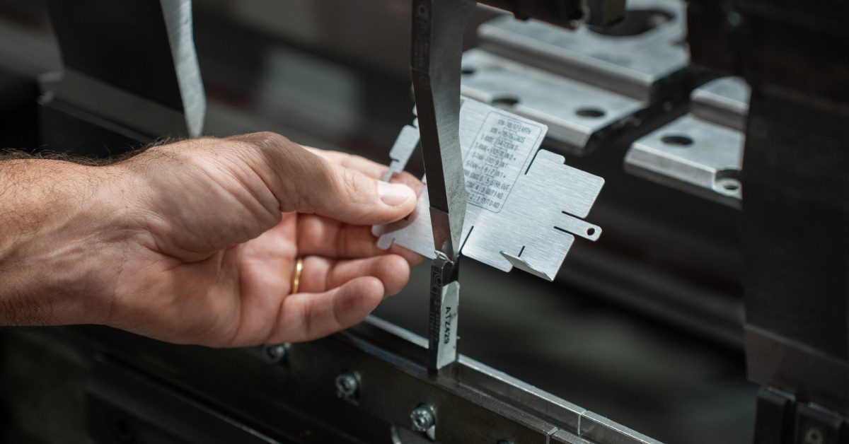Sheet metal bending: process and rules